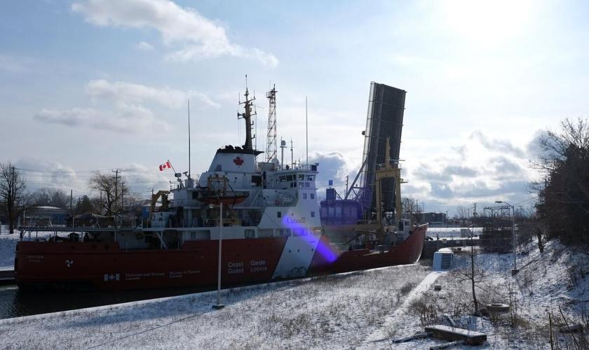 PHOTOS: CCGS Griffon closes out 2021 shipping season on Welland Canal