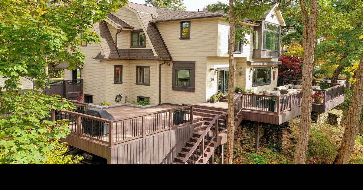Renovated, Old Oakville two-storey has a backyard ravine and shoreline ...