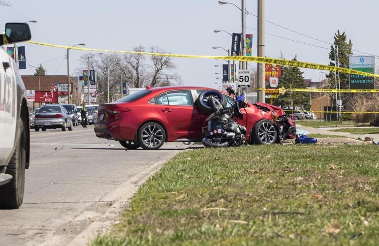 Welland motorcyclist dies following Niagara Falls crash