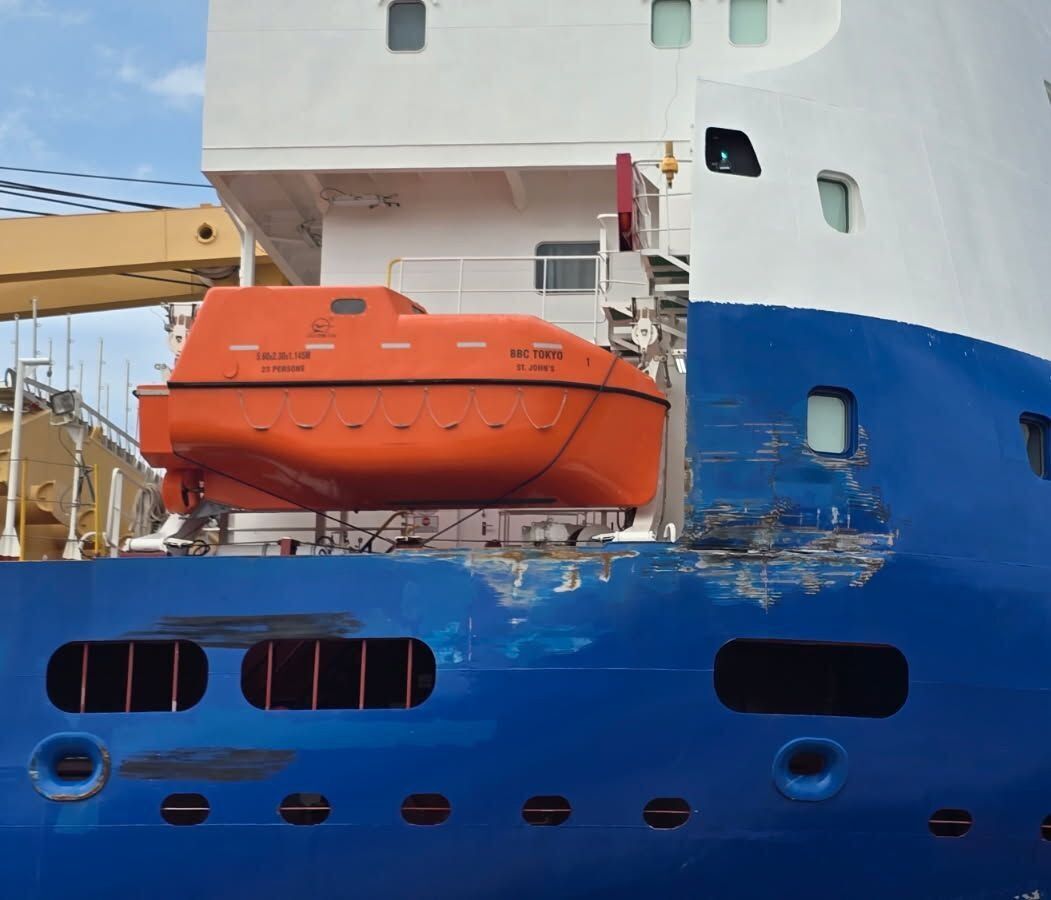 Cargo vessel strikes Port Colborne’s Clarence Street Bridge