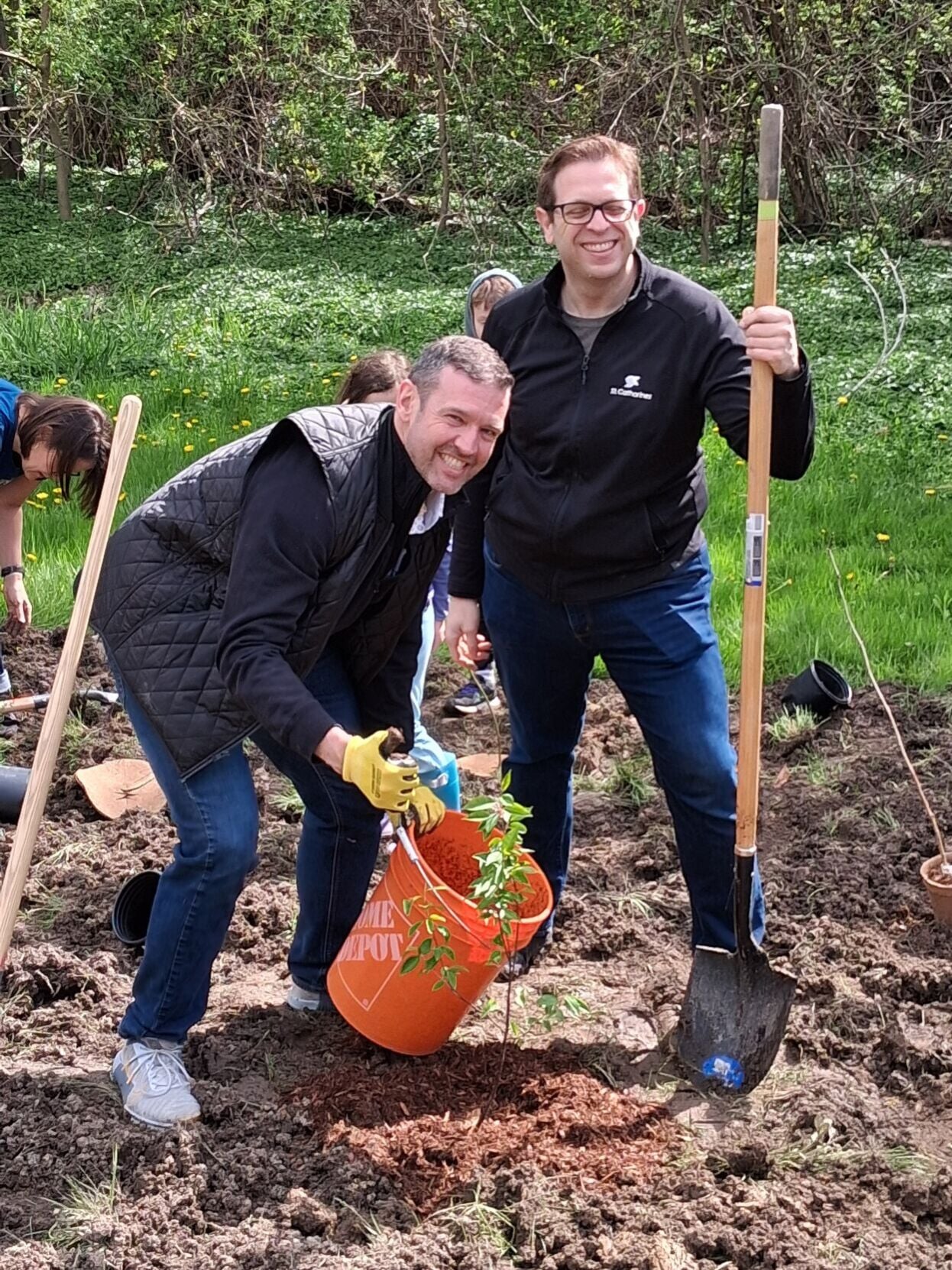 Photos: 150 trees for St. Catharines’ 150th