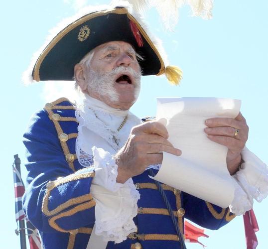 Town crier represented Niagara Falls with class, mayor says