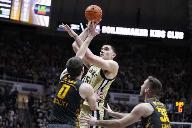 Braden Smith leads No. 1 Purdue past Iowa 87-73