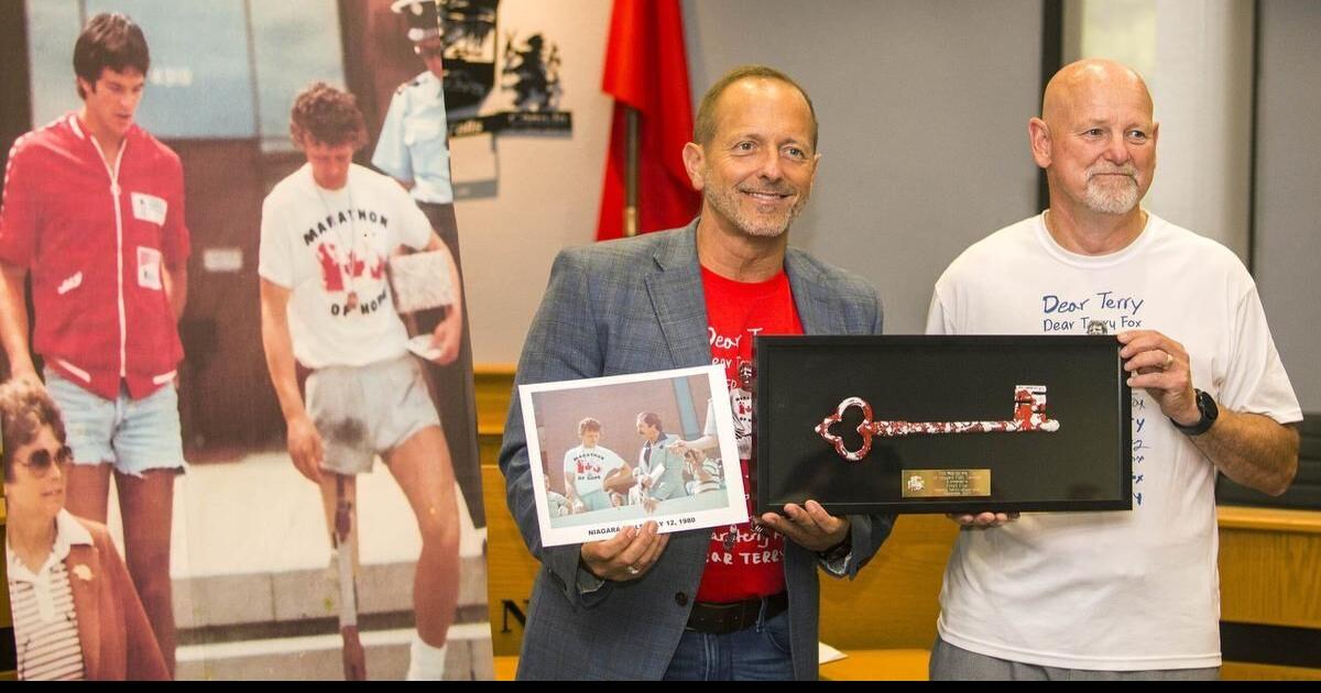 Fred Fox receives key city of Niagara Falls for keeping brother Terry’s ...