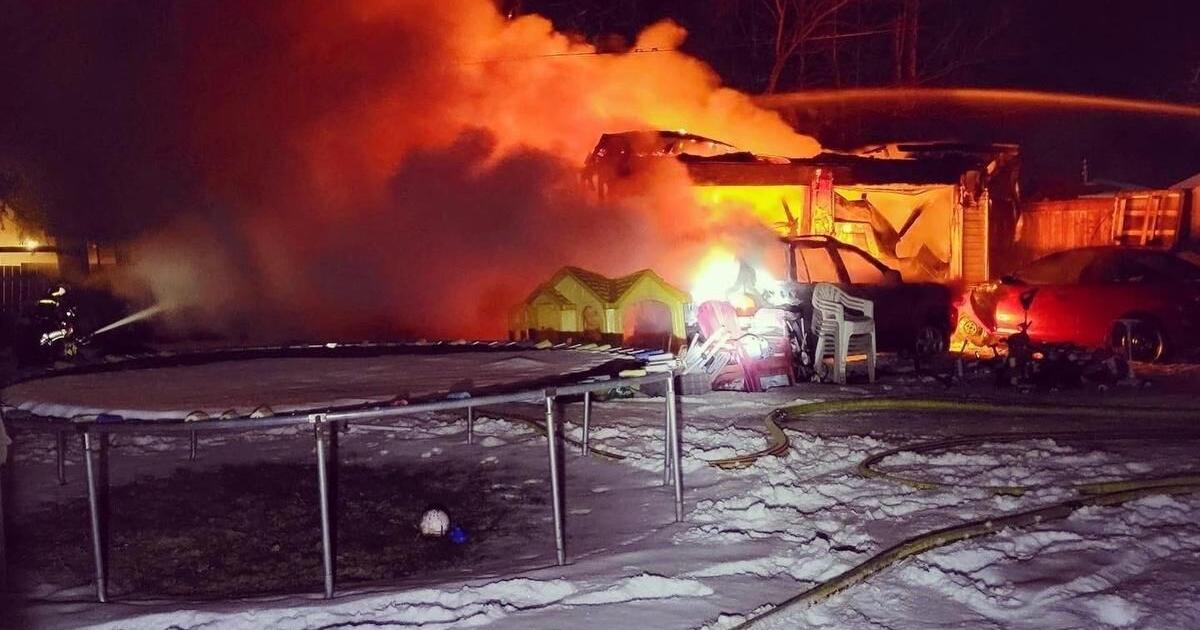 Welland garage fire ‘visible from several miles away’