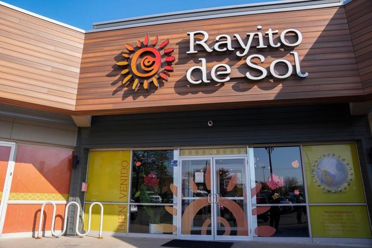 Chicago daycare worker detained by immigration agents at drop-off time ...