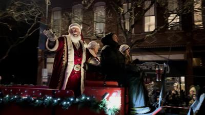 Corning's Parade of Lights dazzles thousands on Market Street | | weny.com