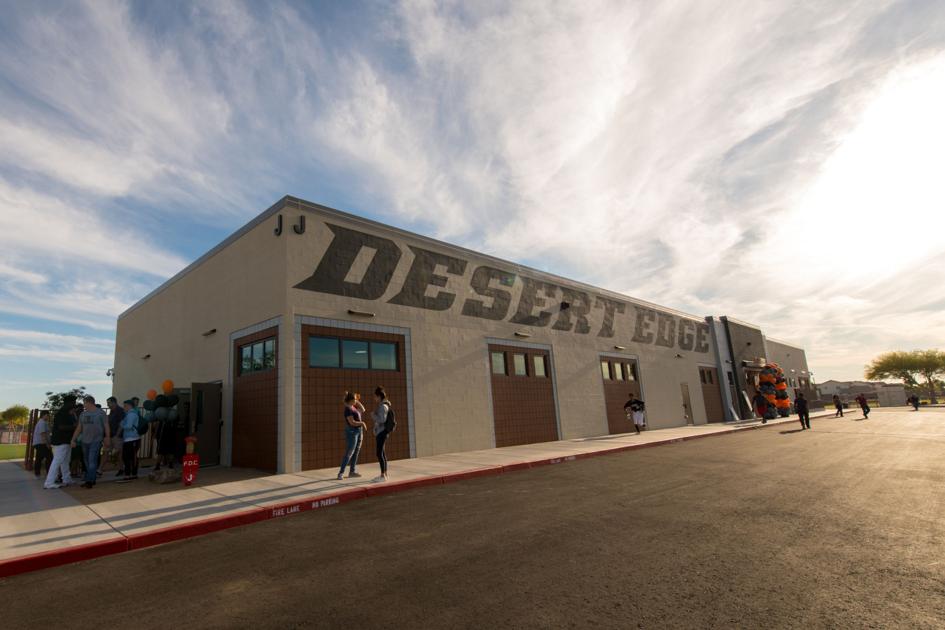 Desert Edge unveils new field house | Sports | westvalleyview.com