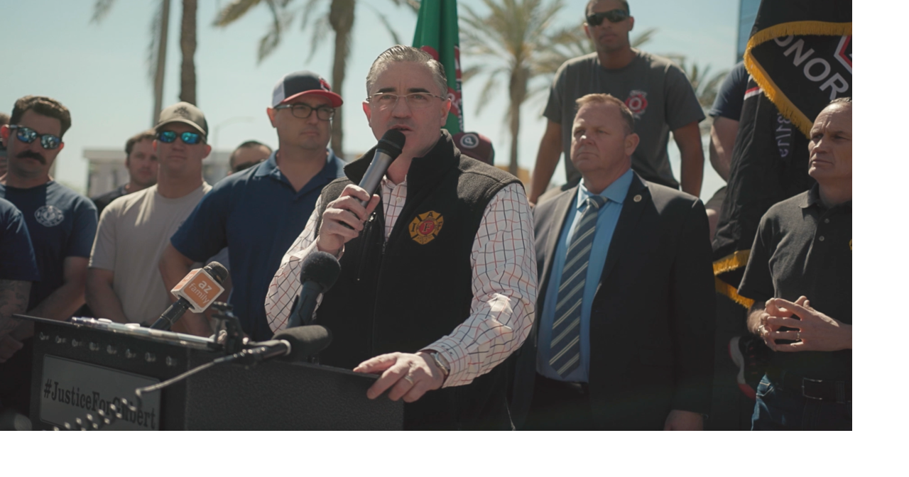 Protesters rally around Goodyear firefighter | News | westvalleyview.com