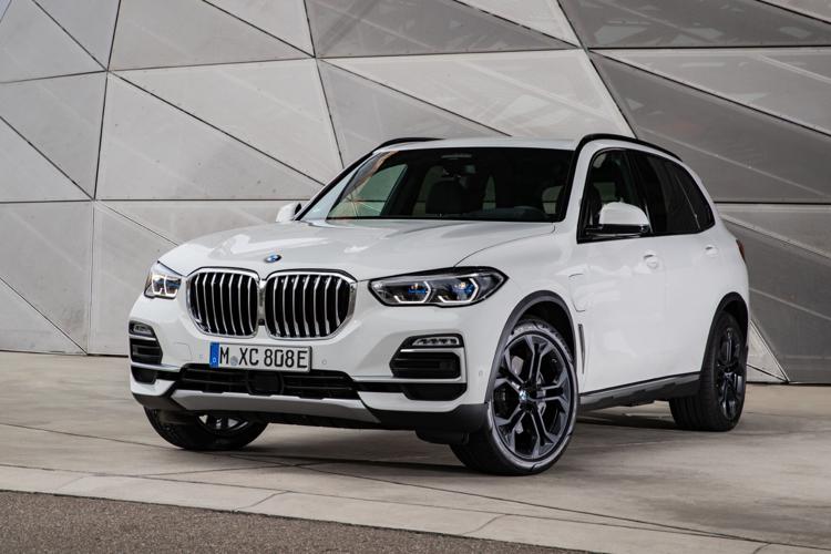 Save on gas with these five Edmunds-recommended used plug-in hybrid ...