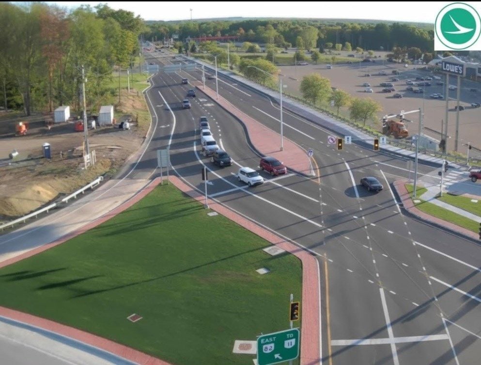 Diverging Diamond Interchange officially opens to traffic in Howland ...