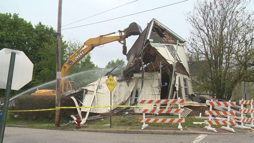 Crews demolishing home following explosion in Girard | Girard News ...