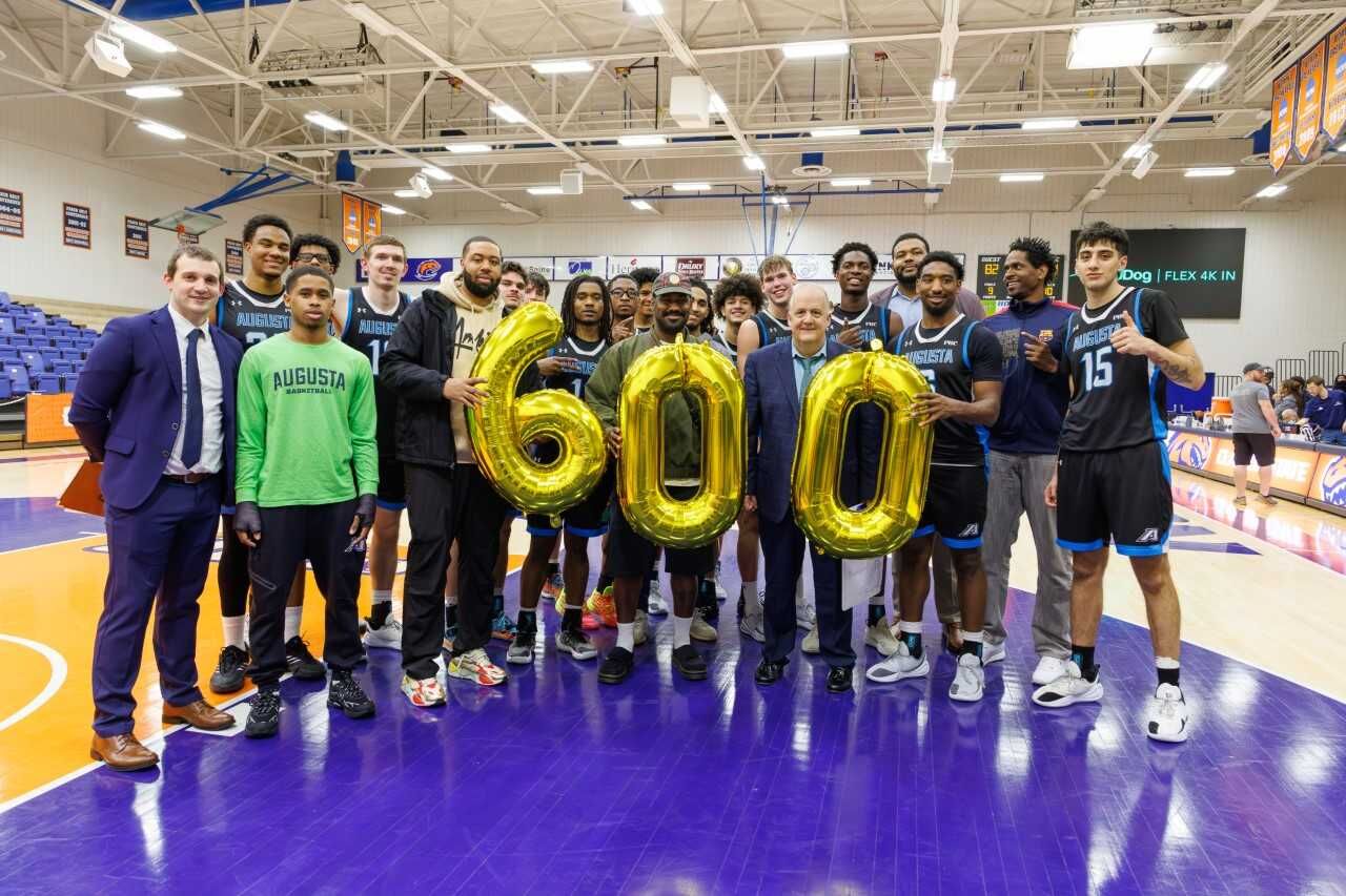 600 wins for Dip! Augusta University basketball coach gets milestone ...