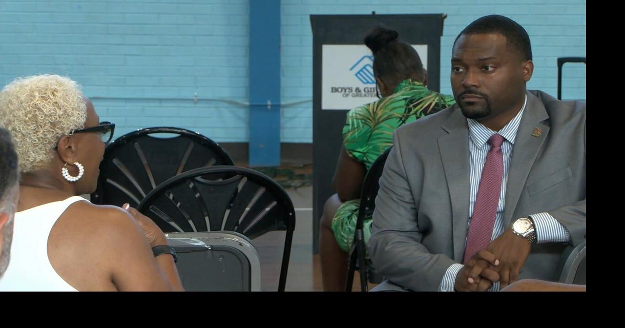 Commissioner Johnson addresses resident concerns in Harrisburg meeting ...