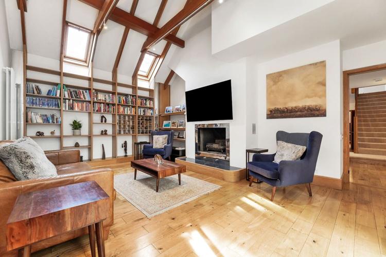 Stephen Hawking’s final home on the market for millions | | wfxg.com