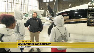 Students learn to take flight at Aviation Academy | | wfxg.com