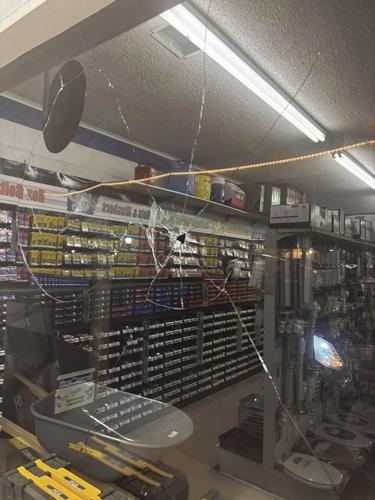 Vandals strike local Wickenburg hardware store | News | wickenburgsun.com