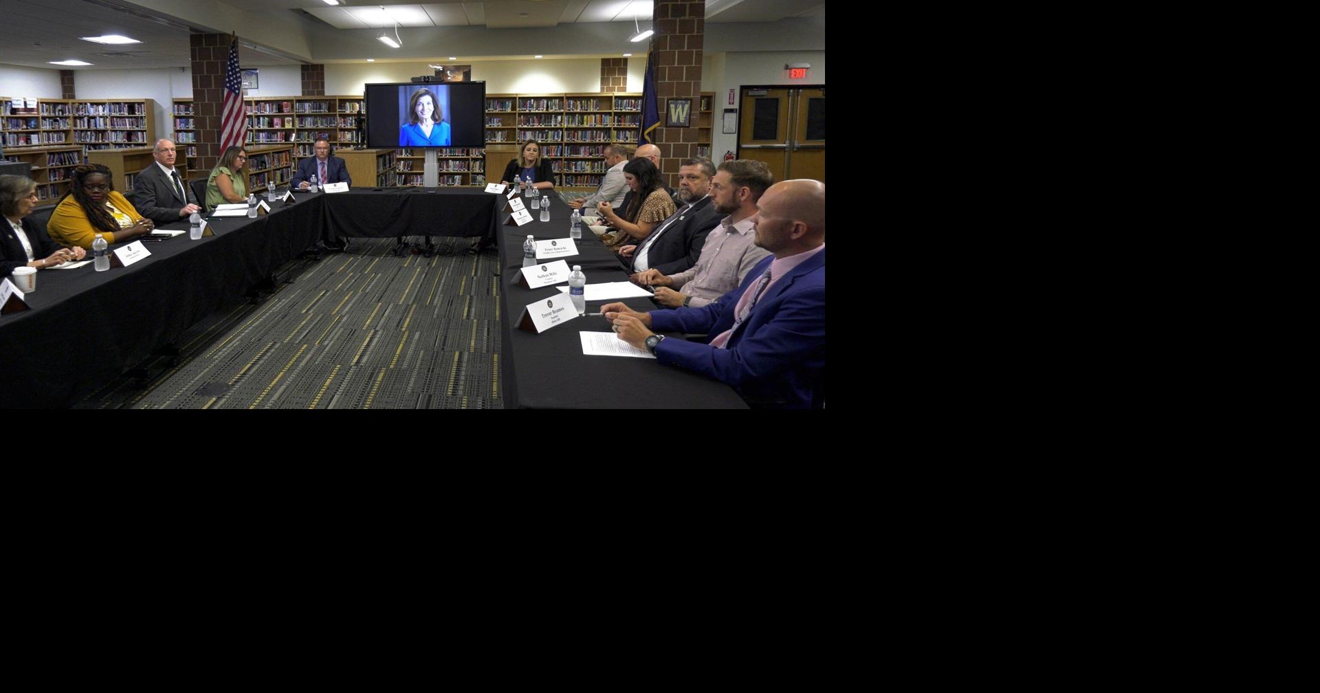 Governor Hochul Hosts Round Table Discussions to Address Cellphone Use ...