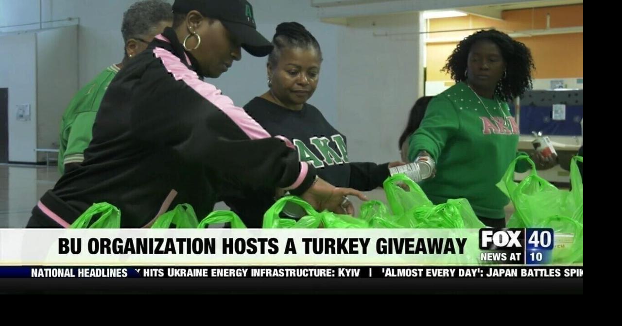 Alpha Kappa Alpha Sorority Hosts Turkey Giveaway | News | wicz.com
