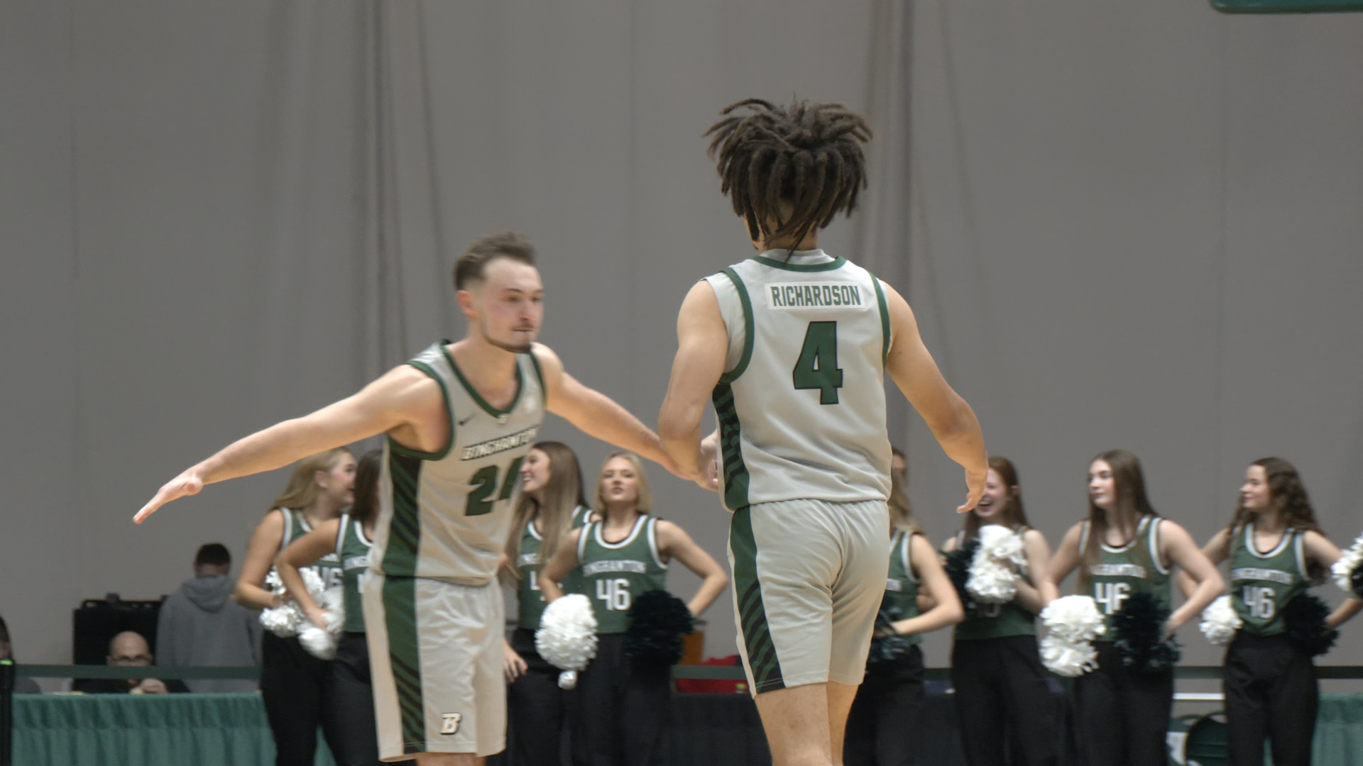 Richardson drops 21, Bearcats snap three game losing skid against ...