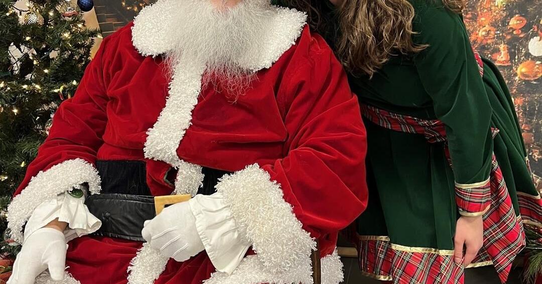 Matthews Hosting Free Pet and Kid Photos with Santa Event | Video ...