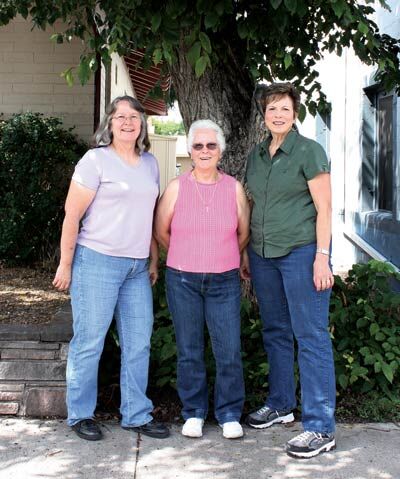 Williams Epsilon Sigma Alpha wins service award | News | williamsnews.com