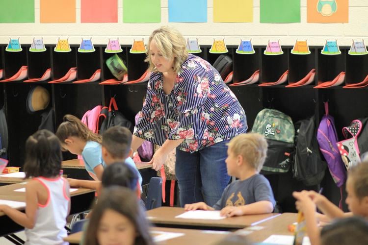 Williams Schools Return To Class | Photo Galleries | williamsnews.com