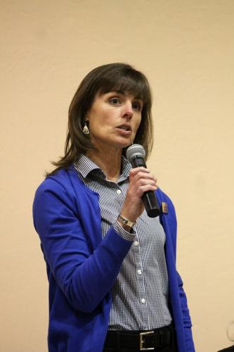 Public lands managers open dialogue, field tough questions ...