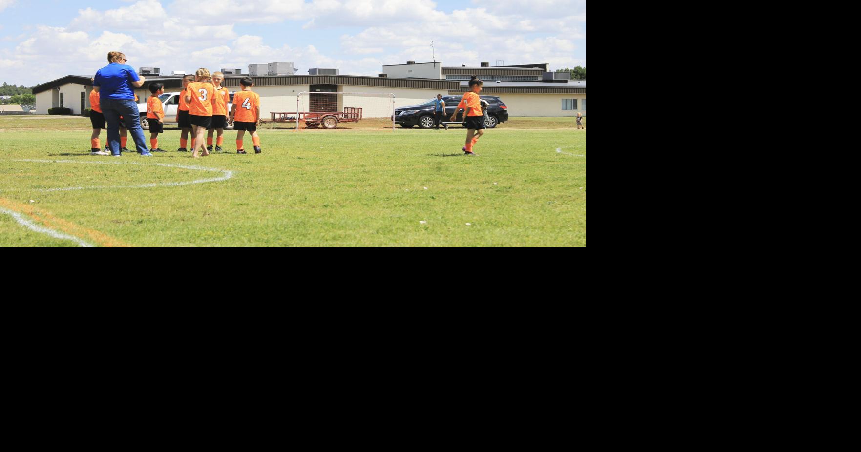 AYSO teams take the field in Williams | Sports | williamsnews.com