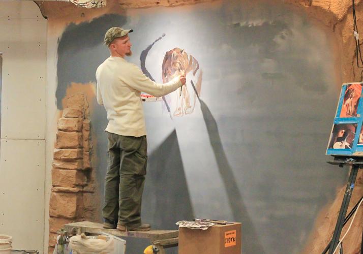 Artist Jonathan LaBenne adds touch to new Bearizona restaurant ...