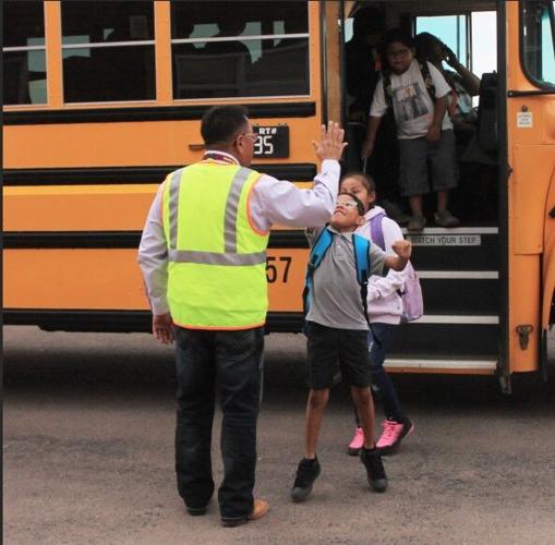 Leupp Elementary School First Day | Photo Galleries | williamsnews.com