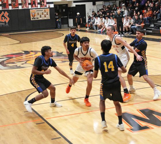 Williams boys win sixth straight | Sports | williamsnews.com
