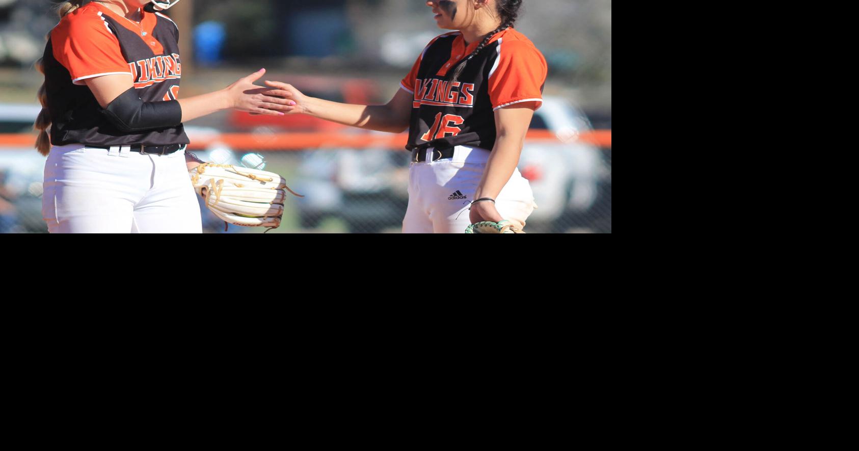Williams softball dominates Valley Union 18-3 in state playoff game ...