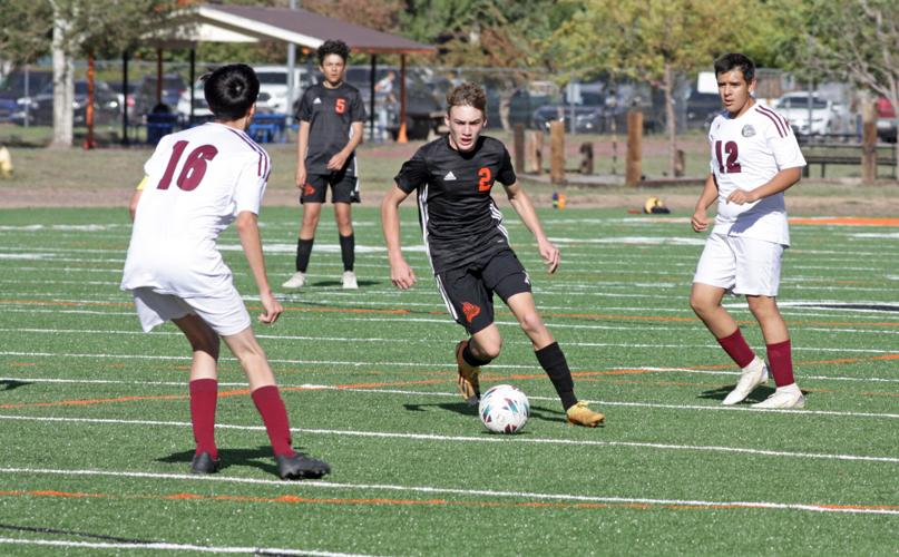 Williams soccer gets first win over Winslow | Williams High School ...