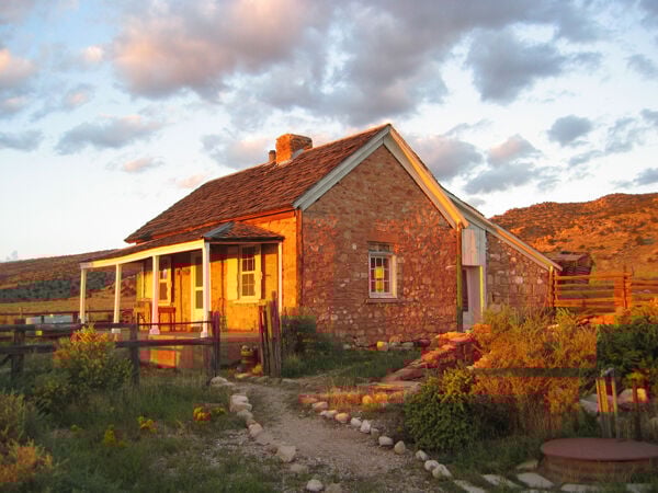 Kane Ranch retreat connects artists, public lands | Grand Canyon Local ...