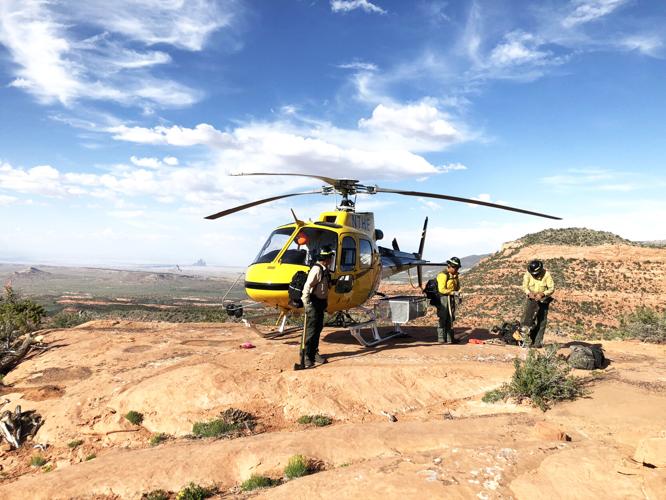 Navajo Region Helitack Crew | Photo Galleries | williamsnews.com