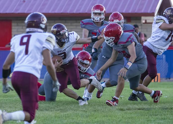 Winslow Bulldogs defeat Holbrook Roadrunners 35-6 | Photo Galleries ...