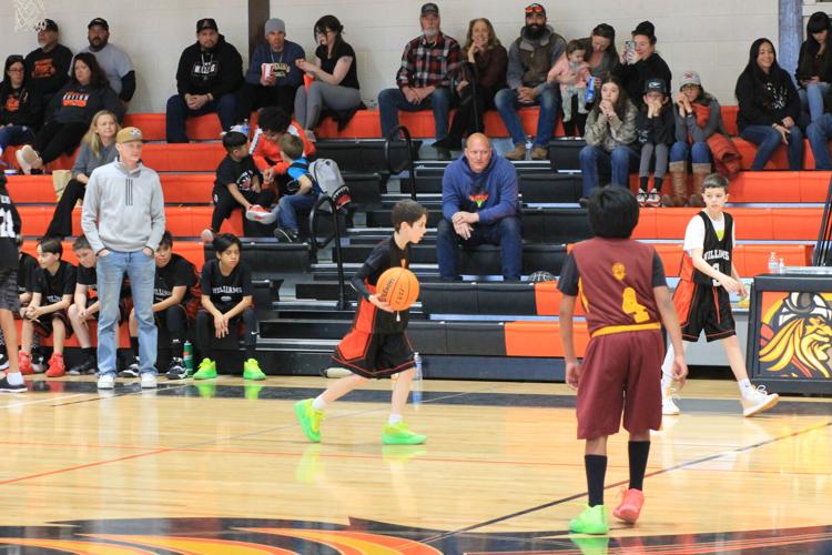 Falcons host middle school teams | Photo Galleries | williamsnews.com