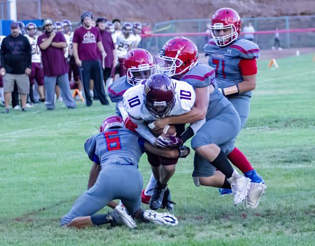 Winslow Bulldogs defeat Holbrook Roadrunners 35-6 | Photo Galleries ...
