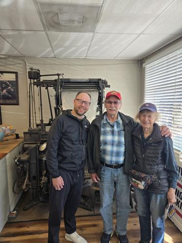 Former operator reunites with Linotype machine he used in 1969 | News ...