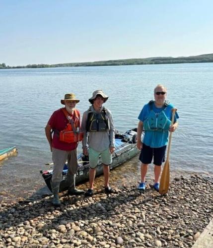 Father-Son team paddling the Missouri | Local News | willistonherald.com