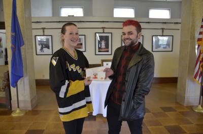 With a little help from my friends - Community supports artist ...