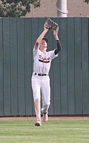 Keybirds split against Mandan | Prep Sports | willistonherald.com