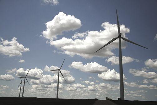 As wind farms age, owners look to 'repower' them with new blades ...