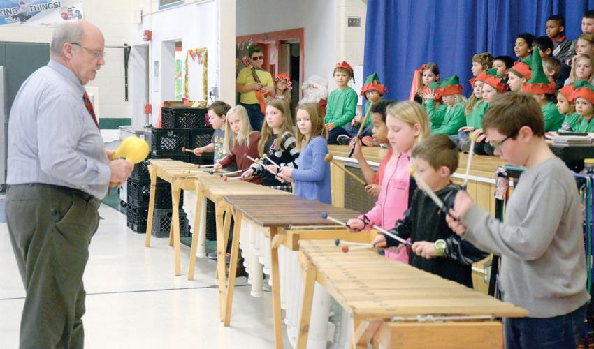 Wilkinson Elementary kids are uns-elf-ish | Local News ...