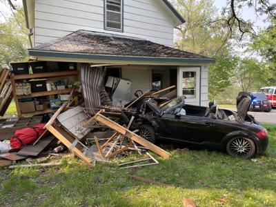 Car runs into house in St. Augusta | News | willmarradio.com