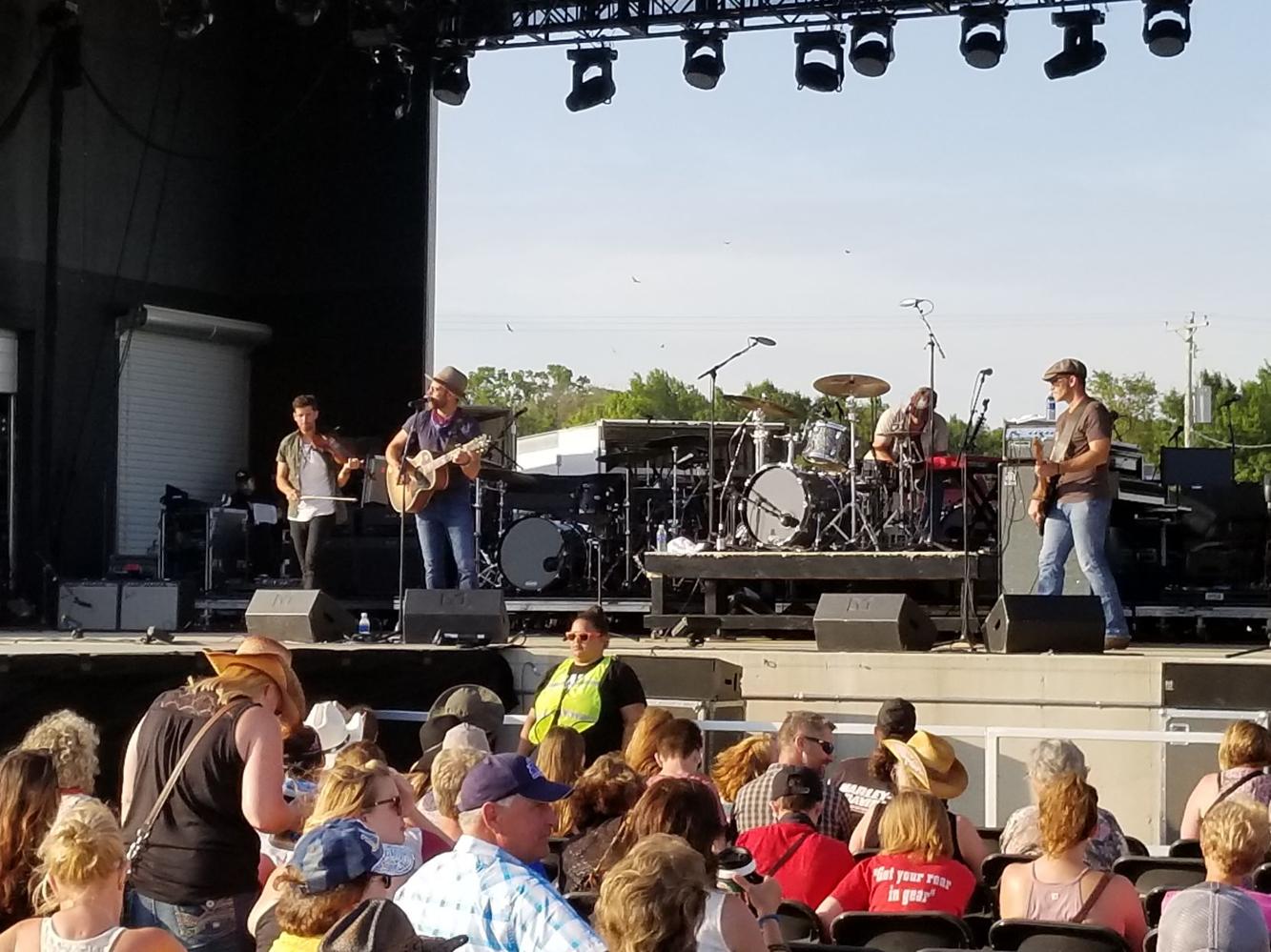 Luke Bryan, Dierks Bentley coming to Winstock next year | News ...