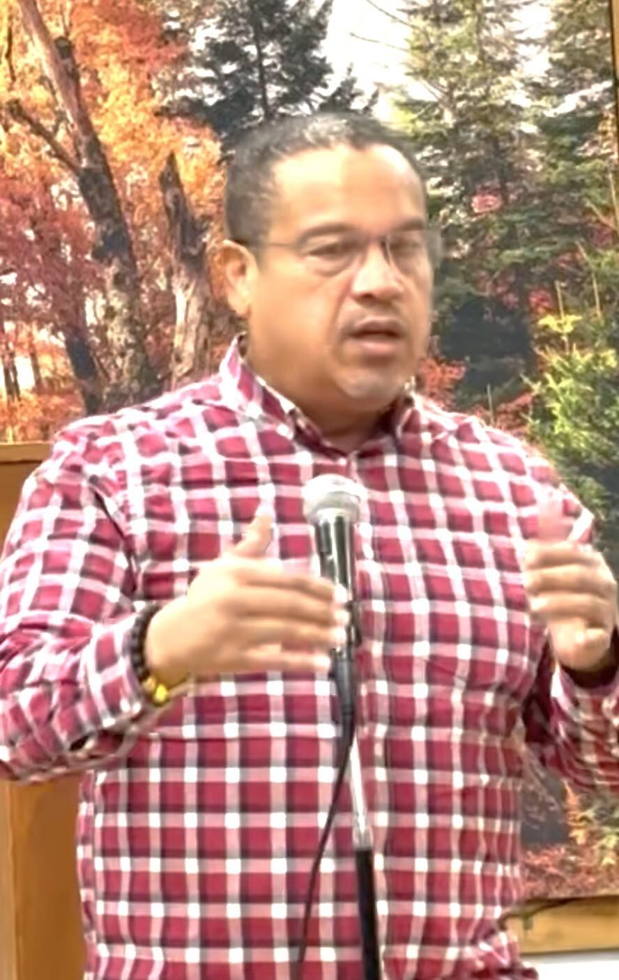Ellison visits Willmar | News | willmarradio.com