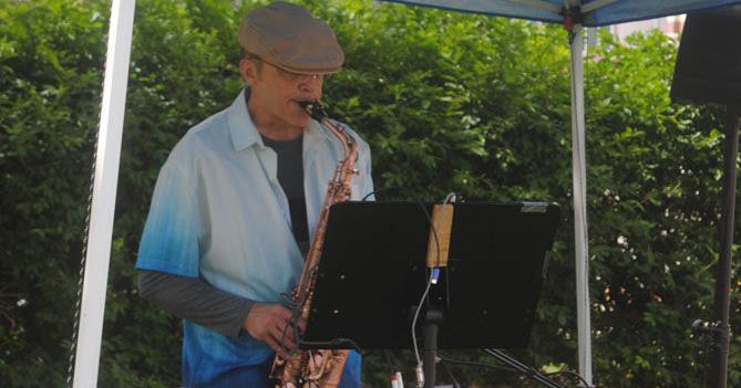 Soothing sax | News | winchesternewsgazette.com