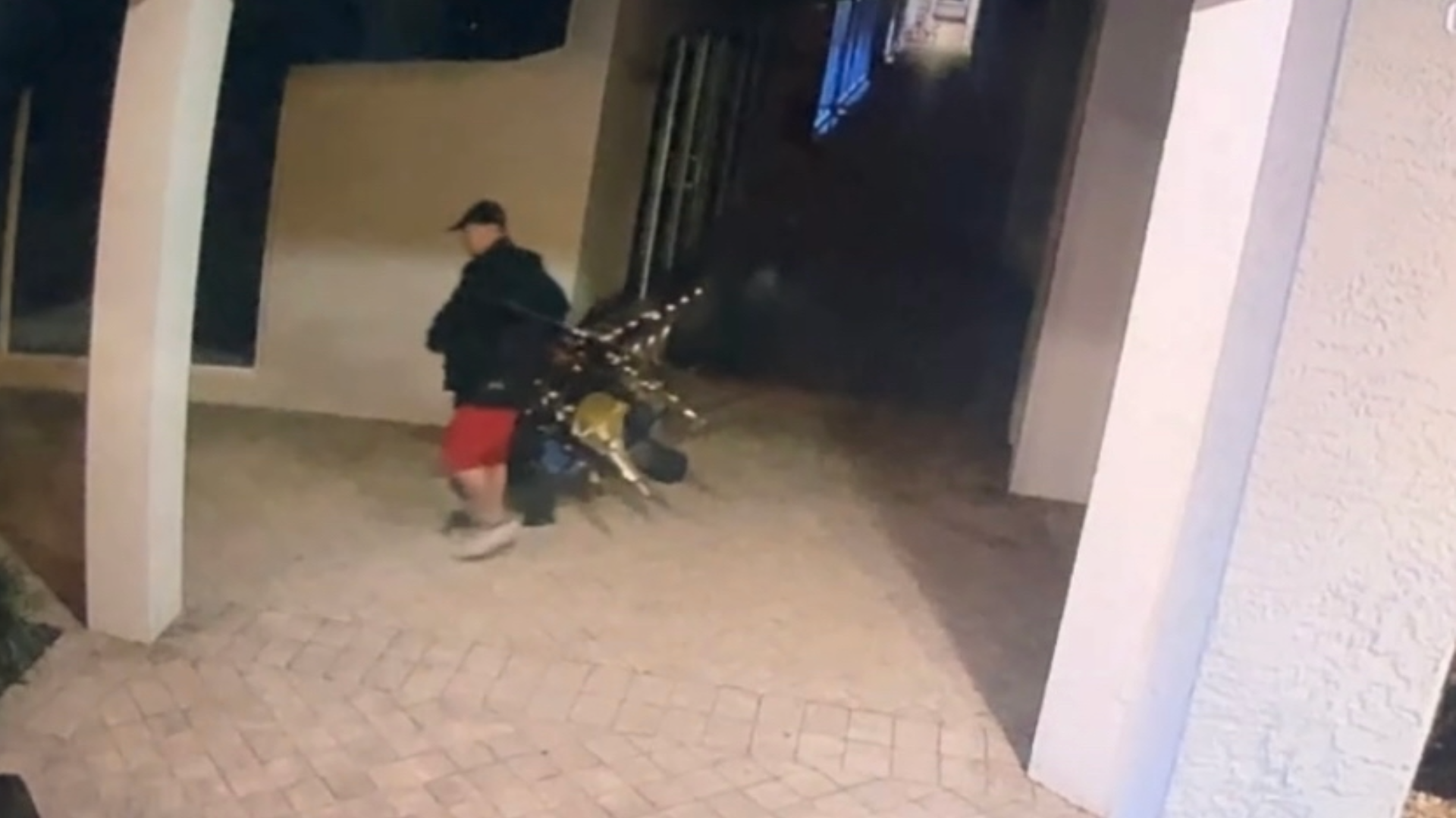 Community rallies around Fort Myers Beach ice cream shop after theft ...